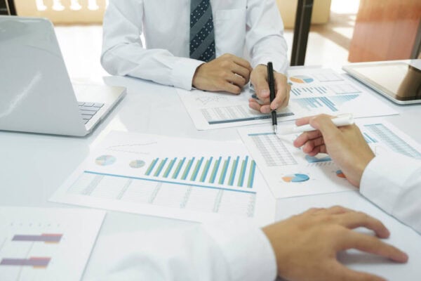 Consulting Industry Insights: 2025 Digital & AI Playbook